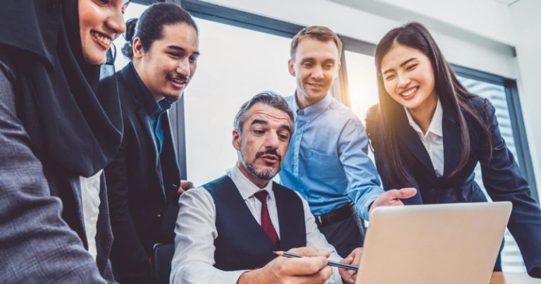 Power vs Influence in Organizations: Impact and Solutions - We Test