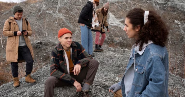 30 Fun Games for Large Groups That Everyone Can Play - Wetest