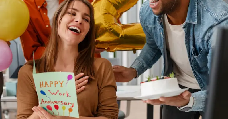 1 Year Work Anniversary: Celebrate Your Employees' First Year - Wetest