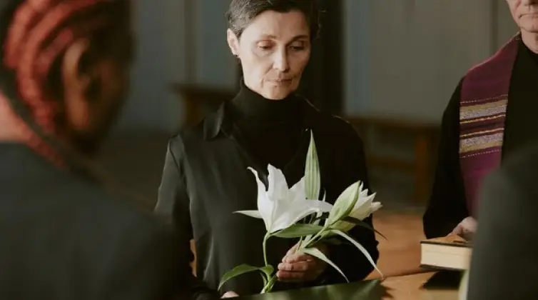 40+ Short and Professional Condolence Message Templates for Coworkers ...