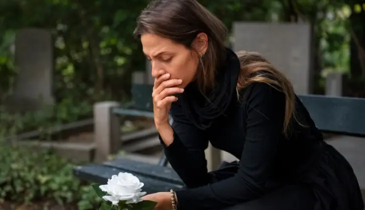 40+ Short and Professional Condolence Message Templates for Coworkers ...