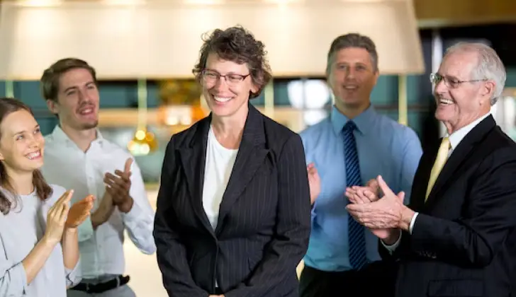 20 Paper Plate Awards Ideas for Employee Recognition - We Test