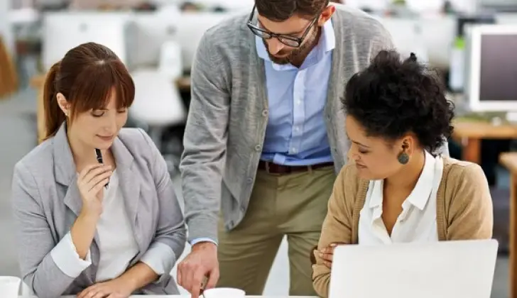 20 Paper Plate Awards Ideas for Employee Recognition - We Test